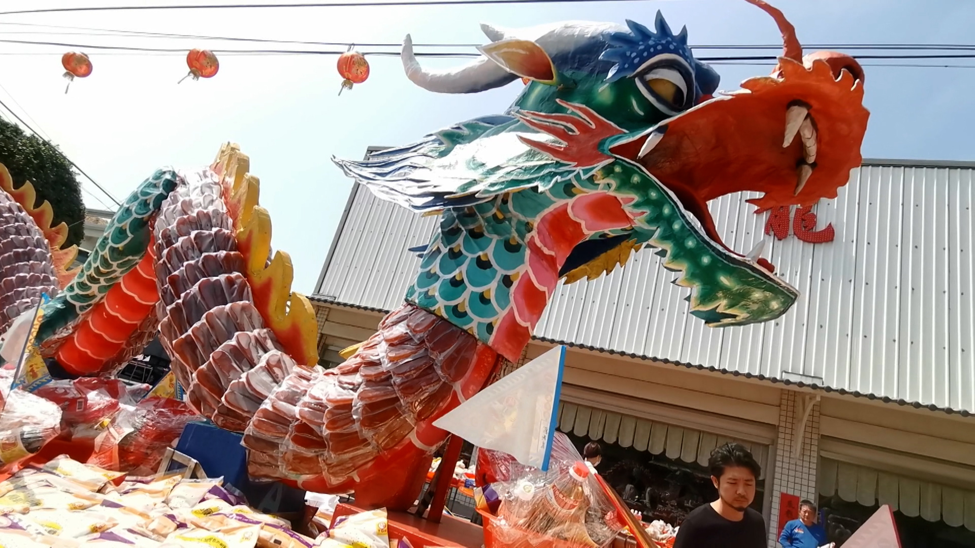 Mullet Roe Dragon and Ginger Pheonix Worth US$25,000 Donated to Temple ...