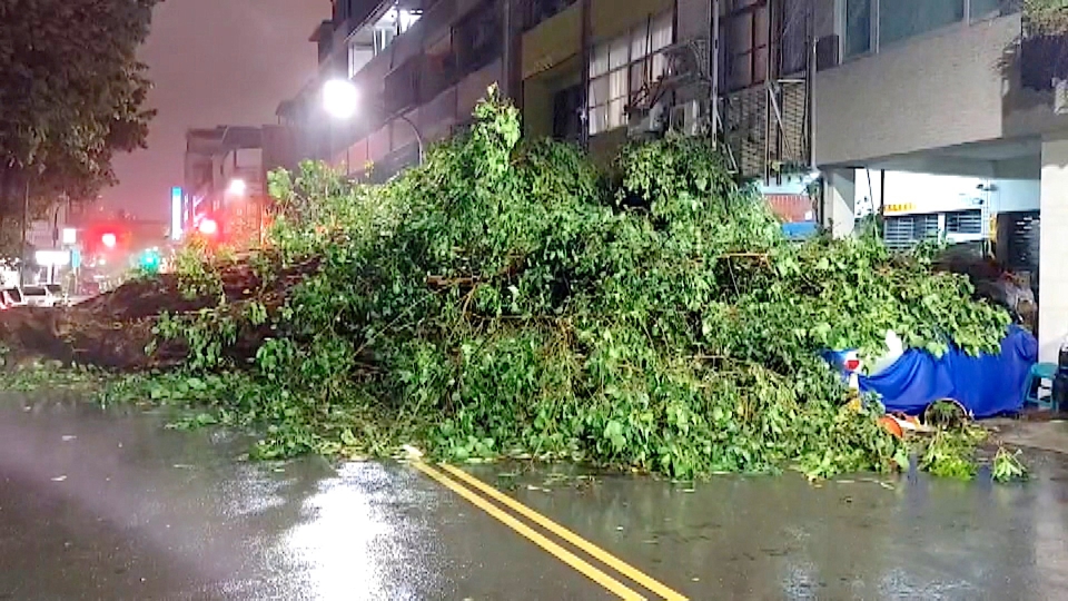 Typhoon Haikui Leaves Trail of Destruction in Kaohsiung - TaiwanPlus