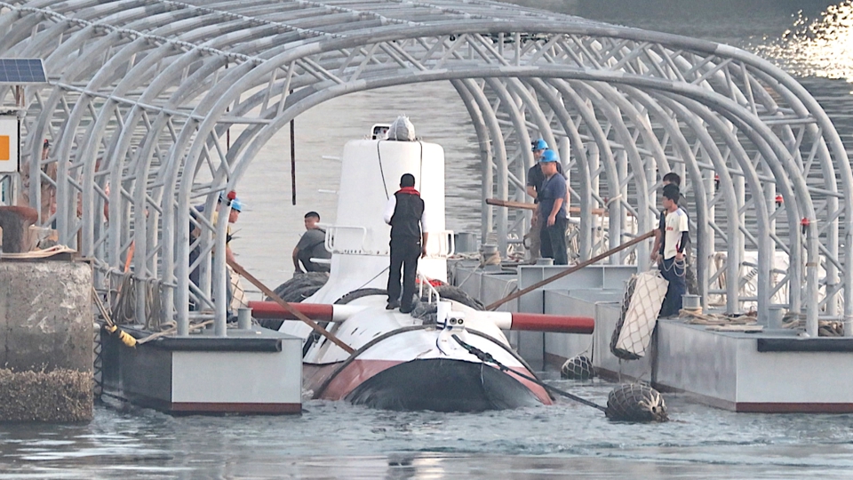 New Photos Reveal Potential Combat Capabilities of Taiwan's Huilong UUV ...