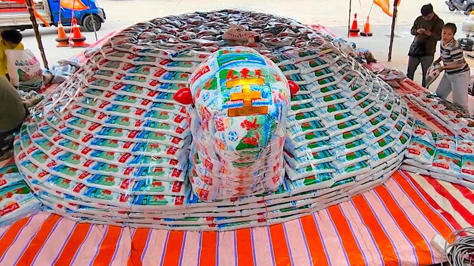 Giant Rice Turtles on Display at Penghu Temple Ahead of Lantern ...