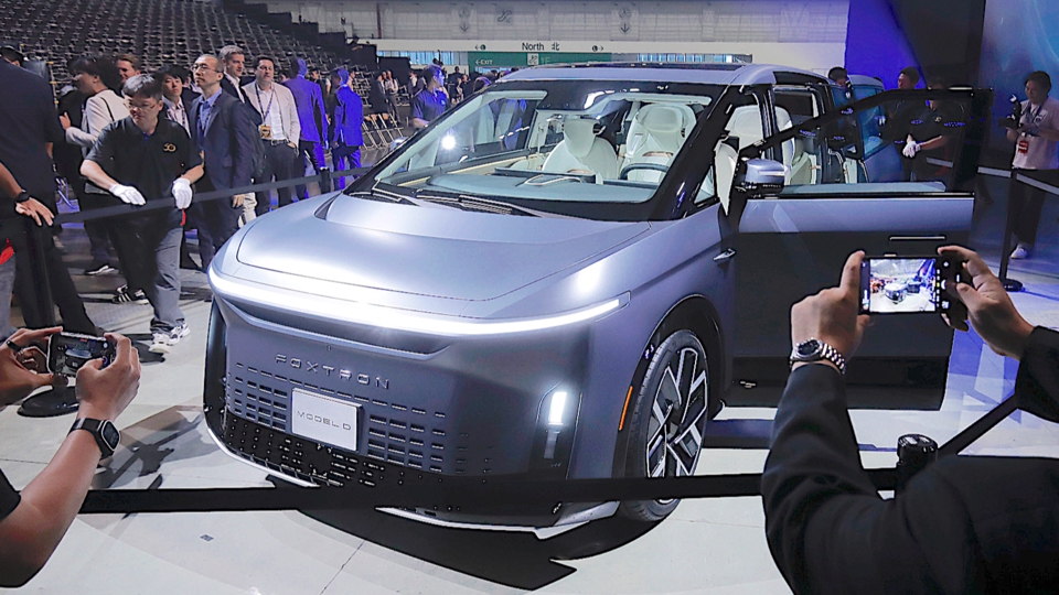 An E-Bus and Utility Vehicle: Foxconn's Latest EV Models - TaiwanPlus