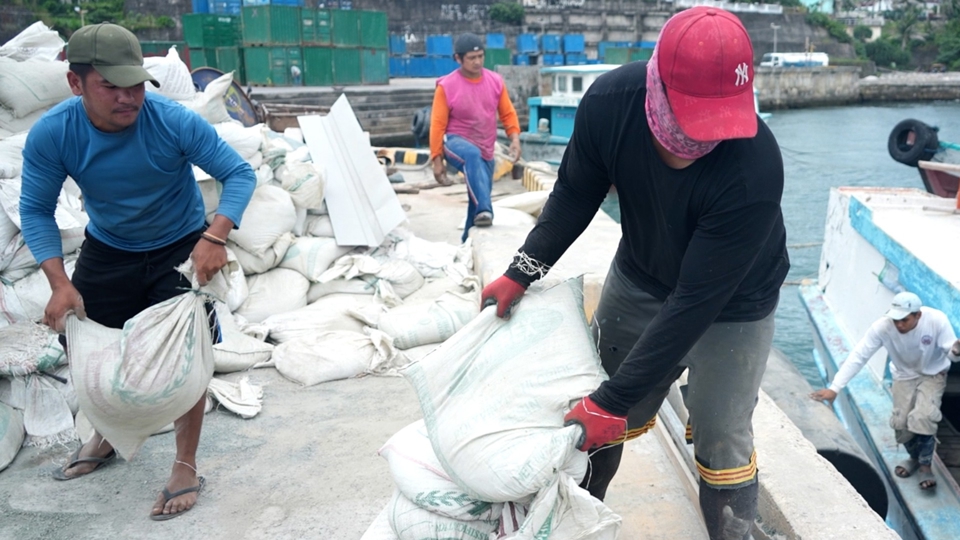 Life on a Frontline Philippine Island - TaiwanPlus
