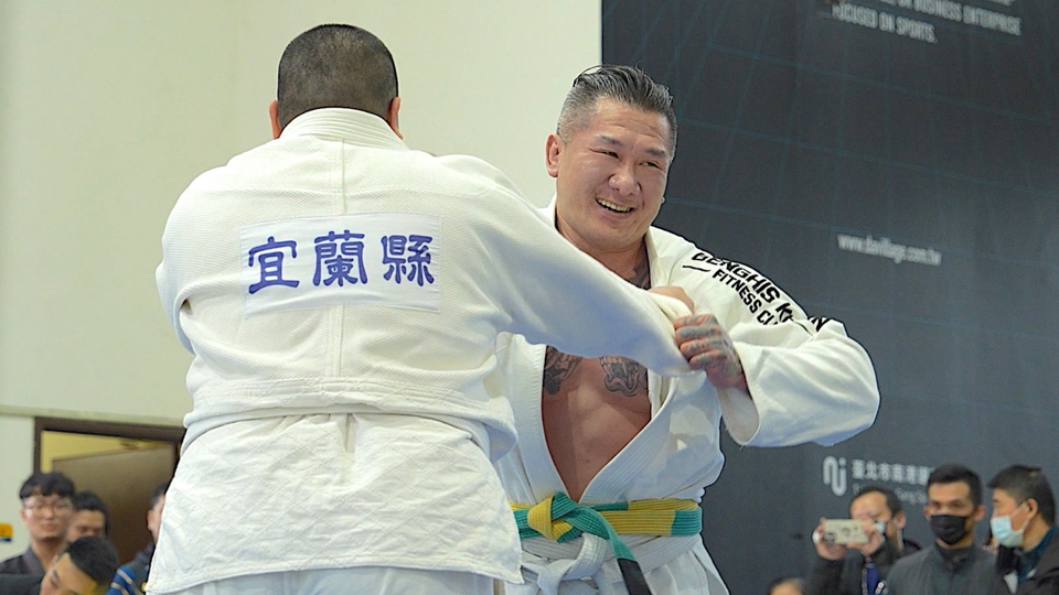 Beginners, Holger Chen Show Growing Popularity of Brazilian Jiu-Jitsu ...